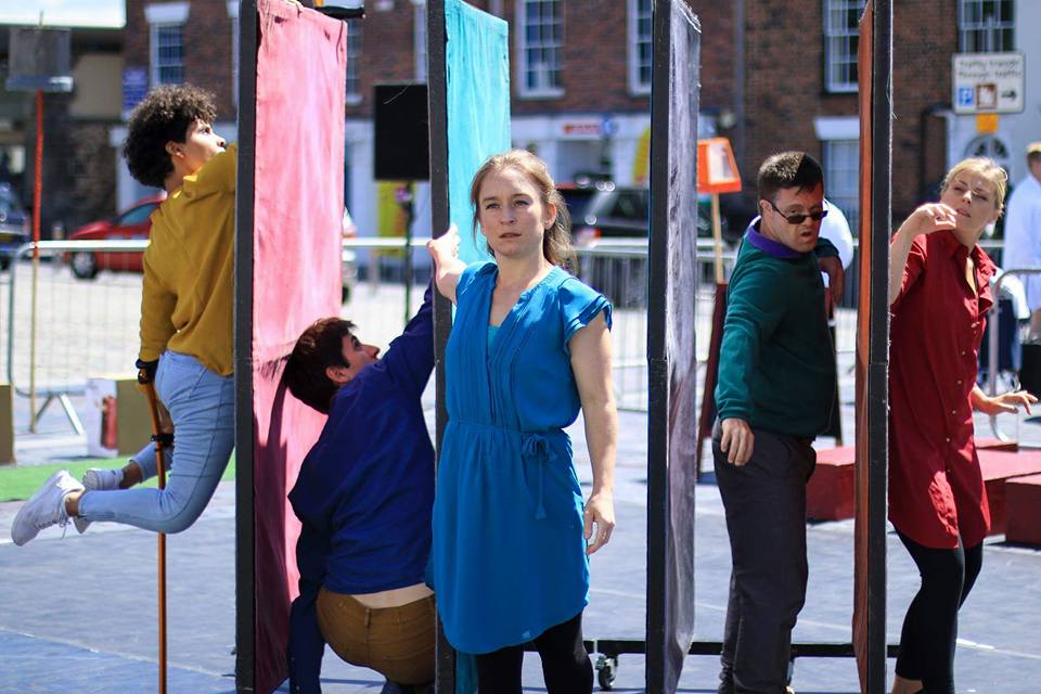 Elevator // Jessie Brett – Laura Moy